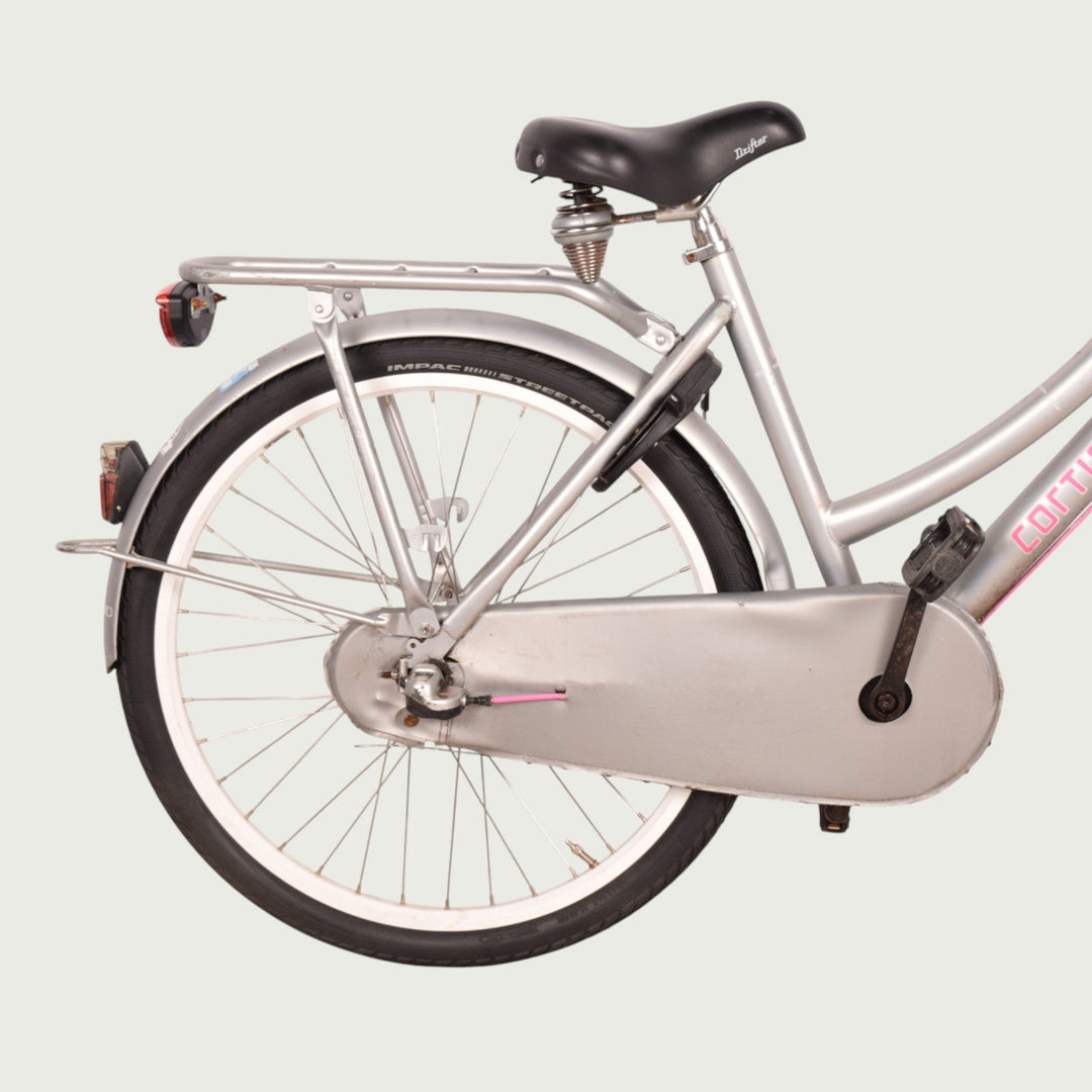 Cortina 24 inch fiets - voor 8-10 jaar - zilver - BikeFlip
