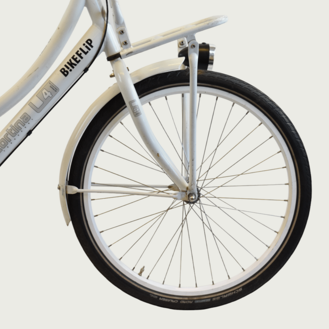 Cortina 24 inch fiets in het wit voor 9 tot 10 jaar - BikeFlip